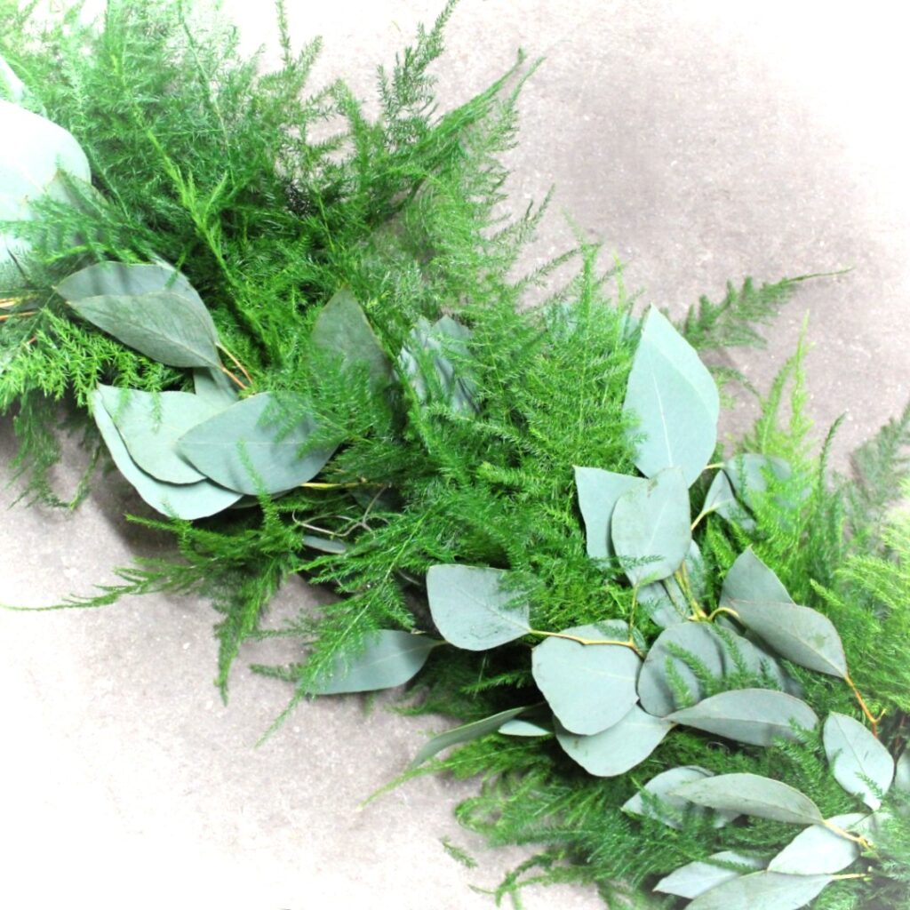 Year-Round Garlands Archives - Albin Hagstrom & Son